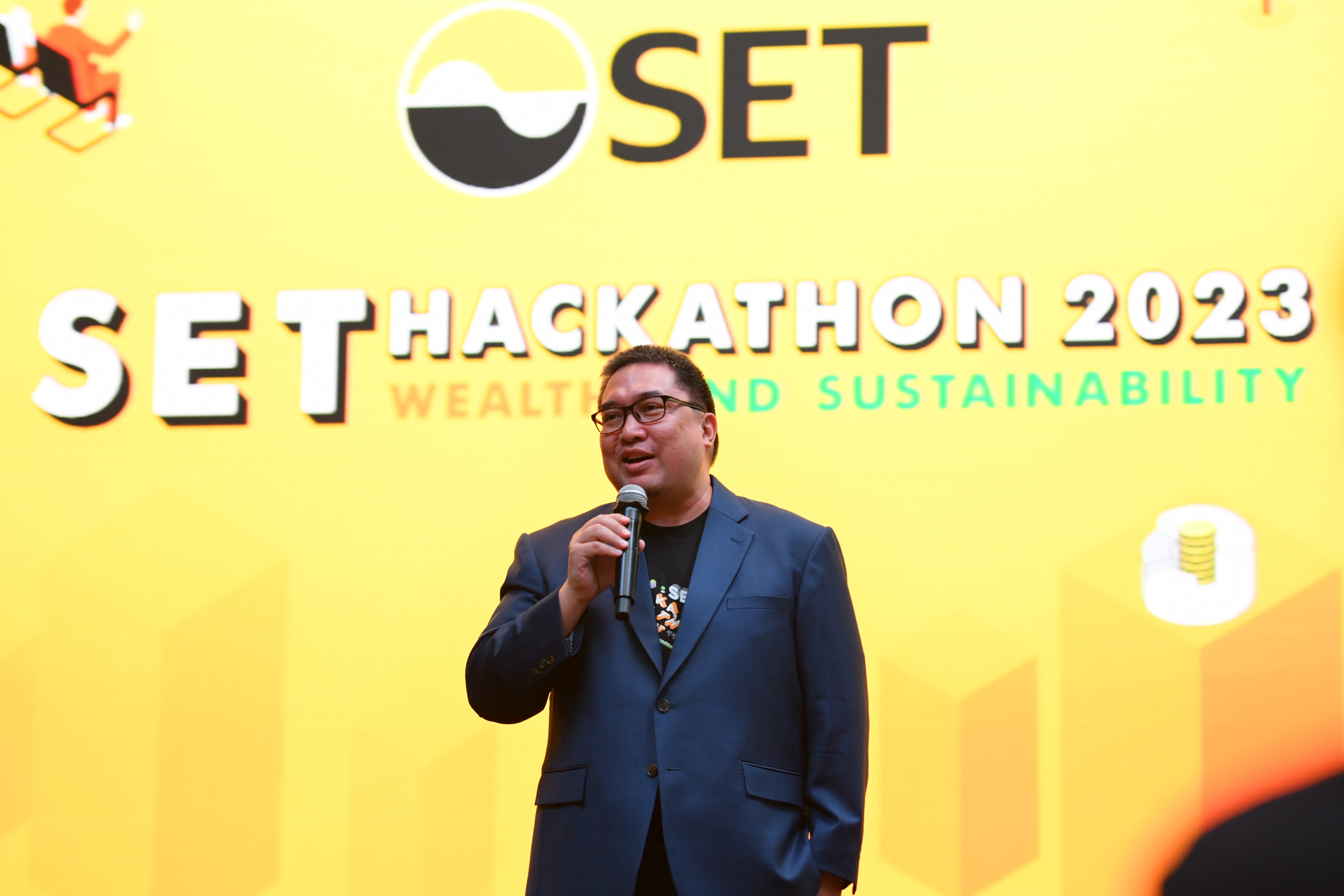 ทีม ESG EZ Invest ชนะเลิศการแข่งขัน SET Hackathon 2023 เสนอไอเดียนำข้อมูล ESG ส่งเสริมการพัฒนา ...